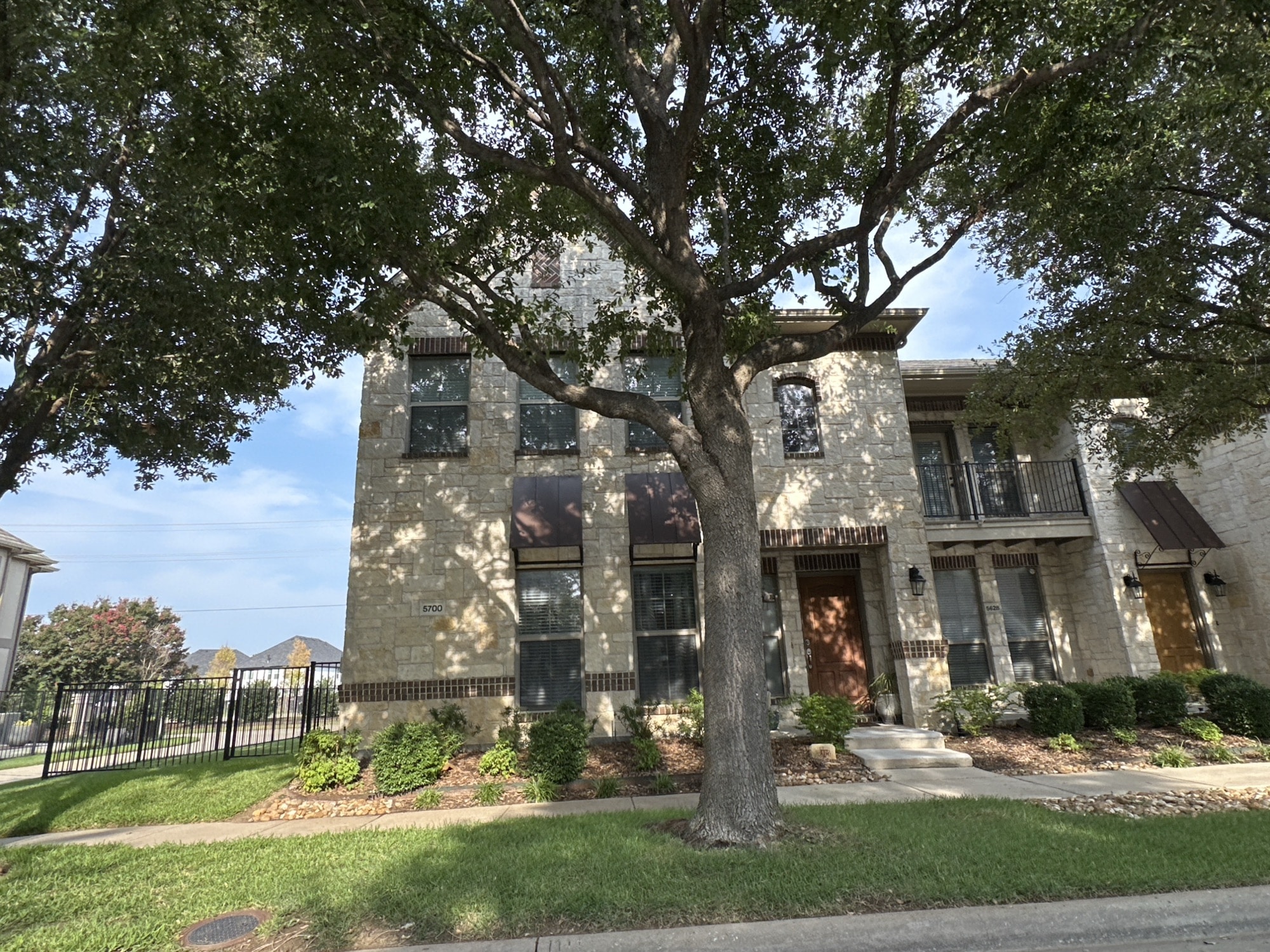 The Murder of Sarah Walker: A Realtor’s Tragic Story – To the place